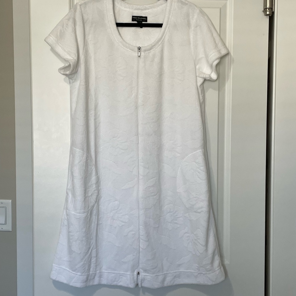 Nwot White Miss Elaine Micro Terry Short Zippered Robe - Gem